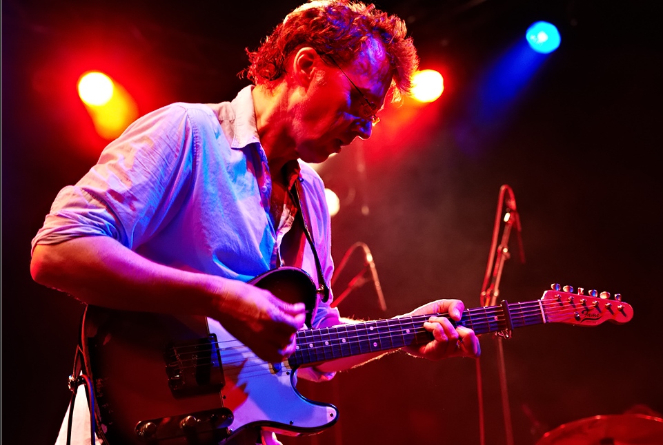 David Knopfler dei Dire Straits in Concerto al Davimedia di Fisciano ...