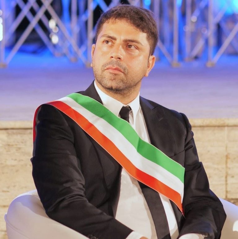 Il Sindaco di Ascea Sansone revoca la delega al suo Vice D'Angiolillo ...