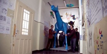 Marco Cavallo: La storia che ha cambiato la Psichiatria e ha liberato i ...